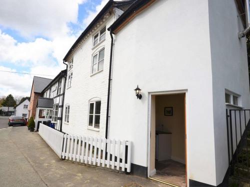 Bettws Hall Accommodation, Newtown – Updated 2024 Prices