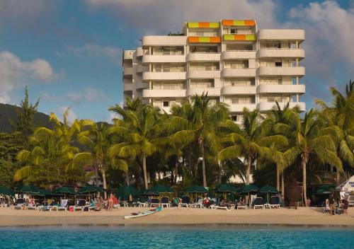 Atrium Beach Resort and Spa St Maarten a Ramada by Wyndham, Simpson Bay ...