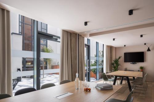 Zanzibar Locke, Dublin (updated prices 2024)