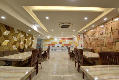 GOLDEN TREE, Noida (updated prices 2024)