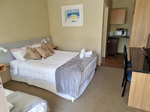 Ocean Parade Motel, Coffs Harbour (updated prices 2025)