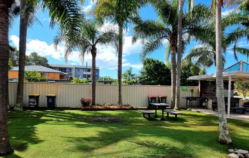 Ocean Parade Motel, Coffs Harbour (updated prices 2025)