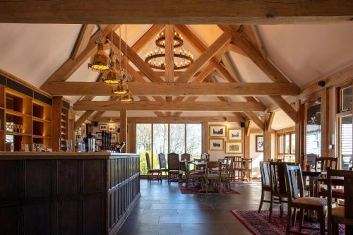 The Ferry Boat Inn, North Fambridge – Updated 2023 Prices