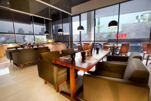 Neo Hotel Tendean Jakarta by ASTON, Jakarta – Harga Terkini 2023