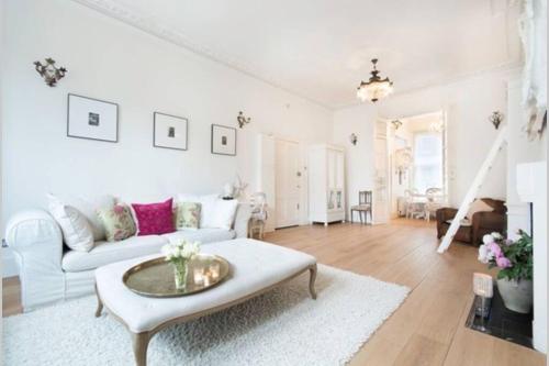 Notting Hill: Stunning, bright beautiful Flat. W10, London (updated ...
