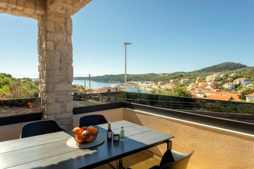 TEONA Luxury Apartment with jacuzzi and terrace sea view, Sali (updated ...