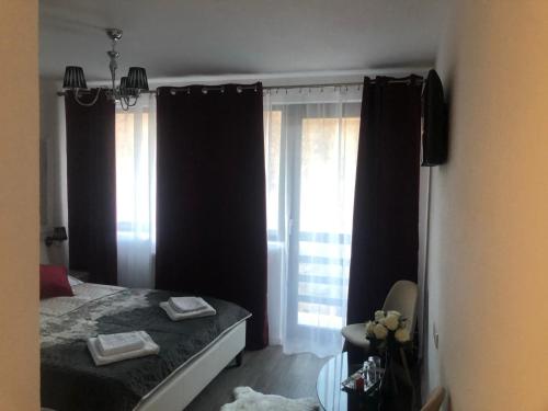 Perla Muntilor Ponoarele, Padurea de liliac, Ponoarele (updated prices ...