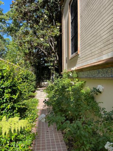 Villa Alfonso, Restored Palace House with gardens and Monuments Views ...
