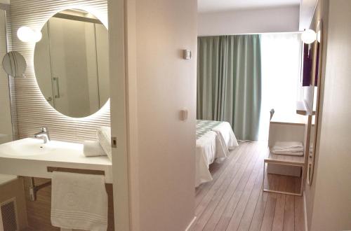 Ambassador Playa II, Benidorm (updated prices 2024)