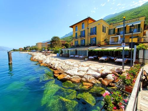 Lake Front Hotel Brenzone, Brenzone sul Garda – Updated 2022 Prices