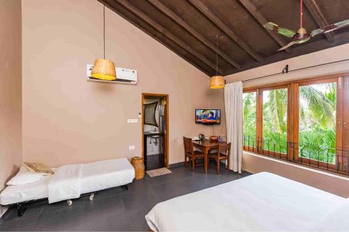 Fiesta Beach Resort, Baga (updated prices 2025)