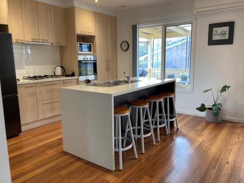 Fermoy Cottage, Healesville (updated prices 2025)