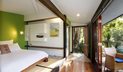 Qdos, Lorne (updated prices 2024)