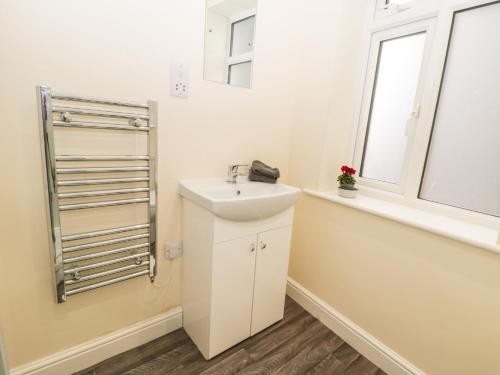 24 Baxtergate, Whitby (updated prices 2024)