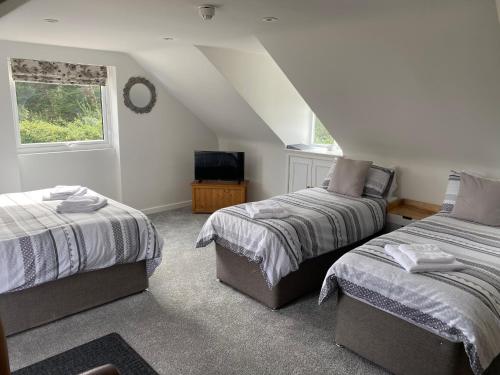 The New Wheel Inn, Lymington (updated prices 2024)