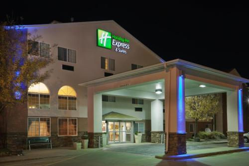 Holiday Inn Express Hotel & Suites Pierre-Fort Pierre by IHG, Fort ...