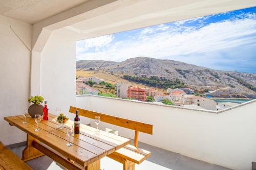 Toncica Sunny terrace with seaview and shaded BBQ area, Metajna ...