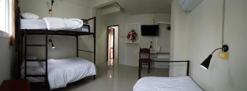 Bangkok Check Inn @Chareon Krung, Bangkok (updated prices 2024)