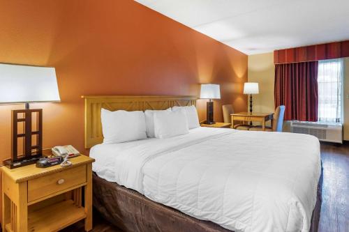 Econo Lodge Pigeon Forge Riverside, Pigeon Forge (updated prices 2024)