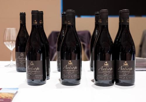 Holiday Mandrolisai DOC, Atzara (updated prices 2024)