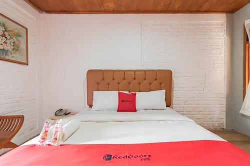 RedDoorz near Farmhouse Lembang, Bandung (updated prices 2025)