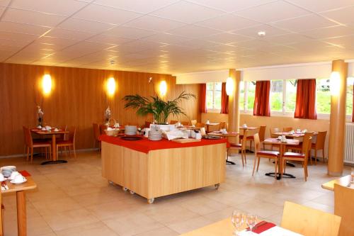 Le Cénacle, Genève (tarifs actualisés 2024)