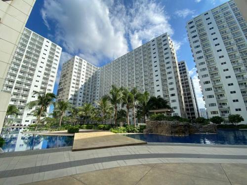 Cozy Space at Shore Residences in Tower D, Manila – Updated 2023 Prices