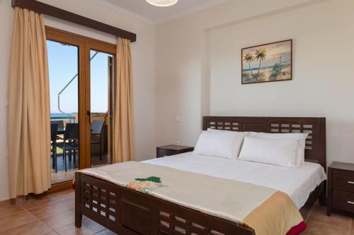 Venetico Beachfront Apartments & Suites - Sea View Suite, Argassi ...