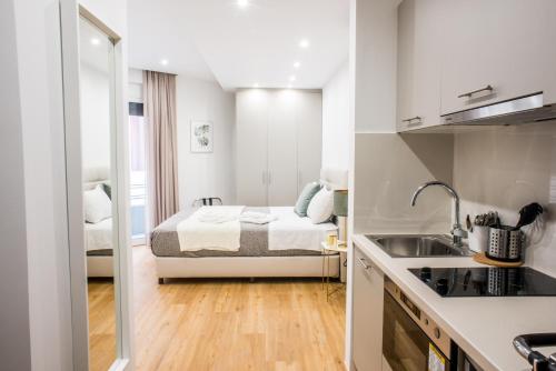A24 Pristine & sunny suite near Plaka & Parthenon, Athens (updated ...
