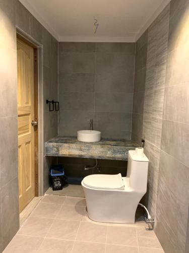 Koimala Hotel, Maamigili – Updated 2023 Prices