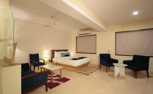 Meritas Seawind Beach Resort, Shrivardhan, Srīvardhan (updated prices 2024)