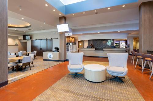 Holiday Inn Hotel & Suites Maple Grove Northwest Minneapolis-Arbor ...
