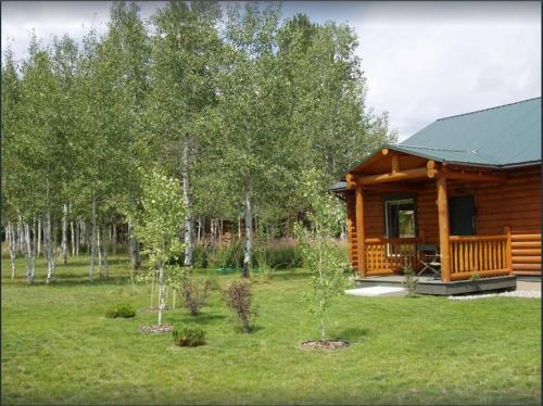Lazy Fox Cabin, West Yellowstone – Updated 2023 Prices