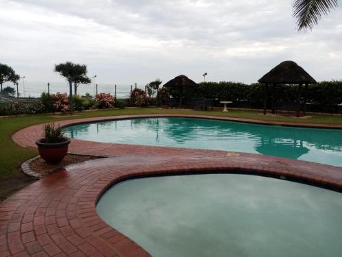 Inyoni Rocks Cabanas No 40, Amanzimtoti (updated prices 2025)