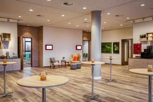 IntercityHotel Amsterdam Schiphol Airport, Hoofddorp (updated prices 2025)