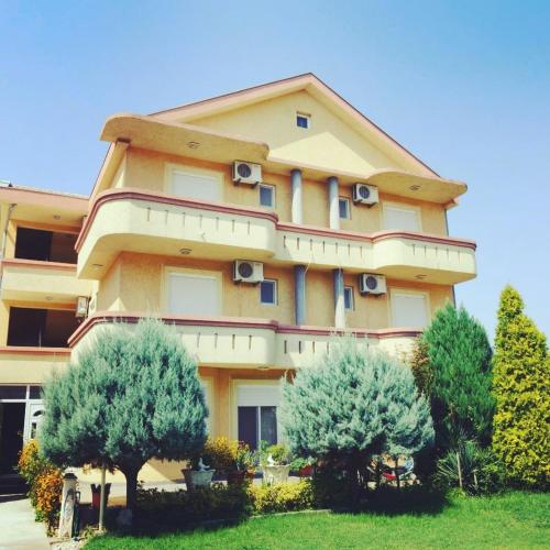 Mali Medved Ulcinj, Ulcinj (updated prices 2025)