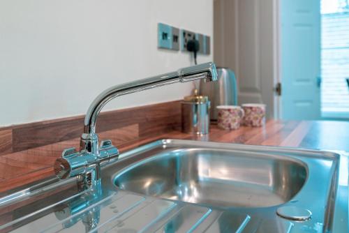 Pink Spa Nest, Blairgowrie (updated prices 2024)