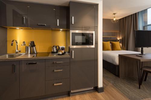 Roomzzz Manchester Victoria, Manchester (updated prices 2025)
