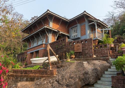 SaffronStays Crescent Bay, Palshet, Chiplun (updated prices 2024)