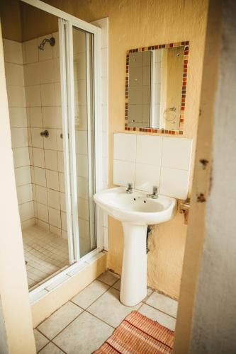 Amphitheatre Backpackers Lodge, Ethels Drive (updated prices 2025)