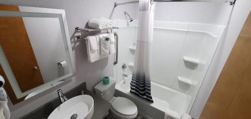 Ambassador Inn and Suites, South Yarmouth – Updated 2023 Prices