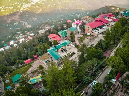The Roomy Lodge, Murree, Murree – Updated 2023 Prices