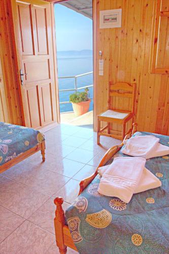 Anaxos Hill, Anaxos (updated prices 2025)