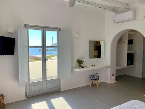 Thomas Villas on the beach Katapola, Katapola (updated prices 2024)