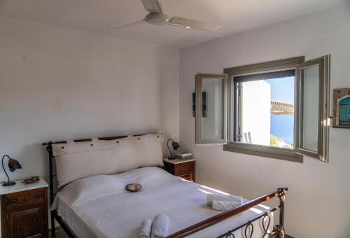 Flaros House-Traditional Cycladic House, Sifnos, Platis Gialos (updated ...