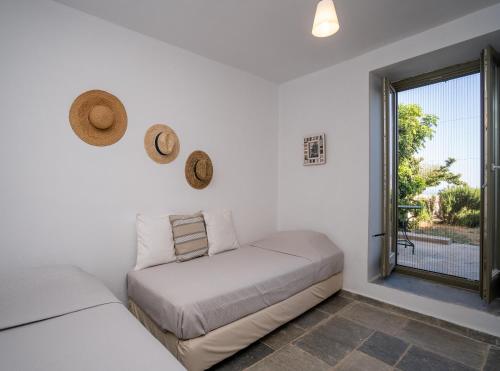 Flaros House-Traditional Cycladic House, Sifnos, Platis Gialos (updated ...