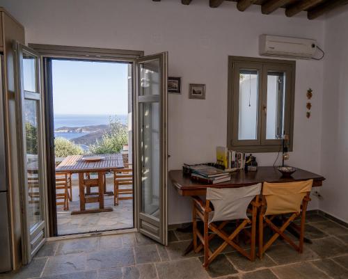 Flaros House-Traditional Cycladic House, Sifnos, Platis Gialos (updated ...