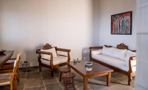 Flaros House-Traditional Cycladic House, Sifnos, Platis Gialos (updated ...