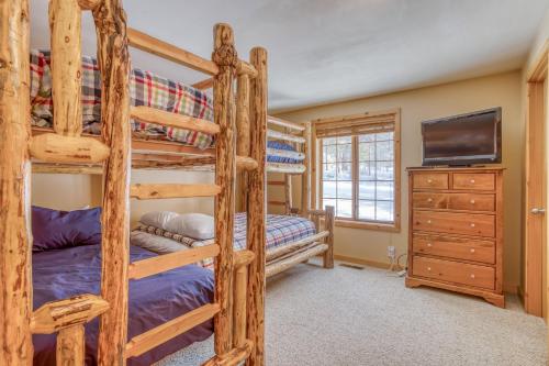 Circle 4 Cabin 3, Sunriver (updated prices 2024)