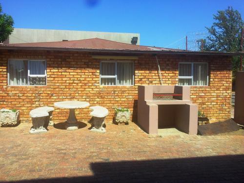 Parys In town Guest lodge and Conference Center, Parys – Updated 2023 ...